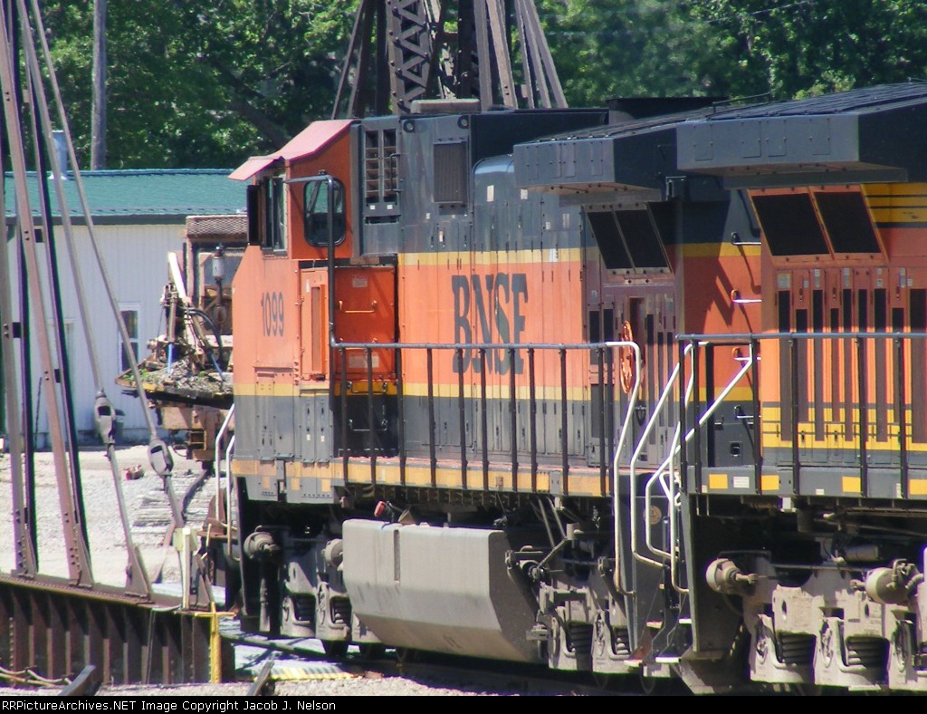 BNSF 1099